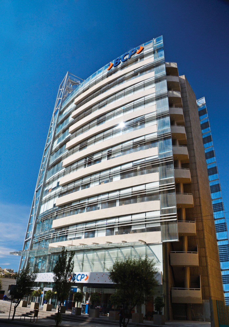 El BCP lanza primera cuenta 100% digital, que incluye una tarjeta ...