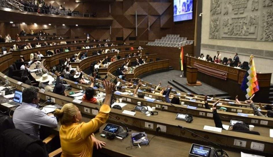 Aprueban la designación de Nelly Arista y Yajaira San Martín como ...