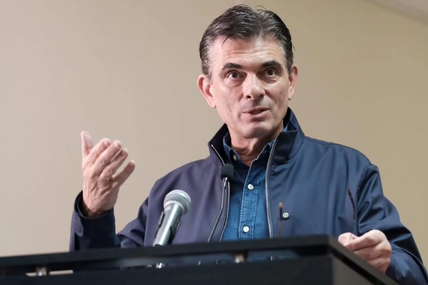 Paz destaca avances del diálogo tras ingreso de combustible a La Paz ...